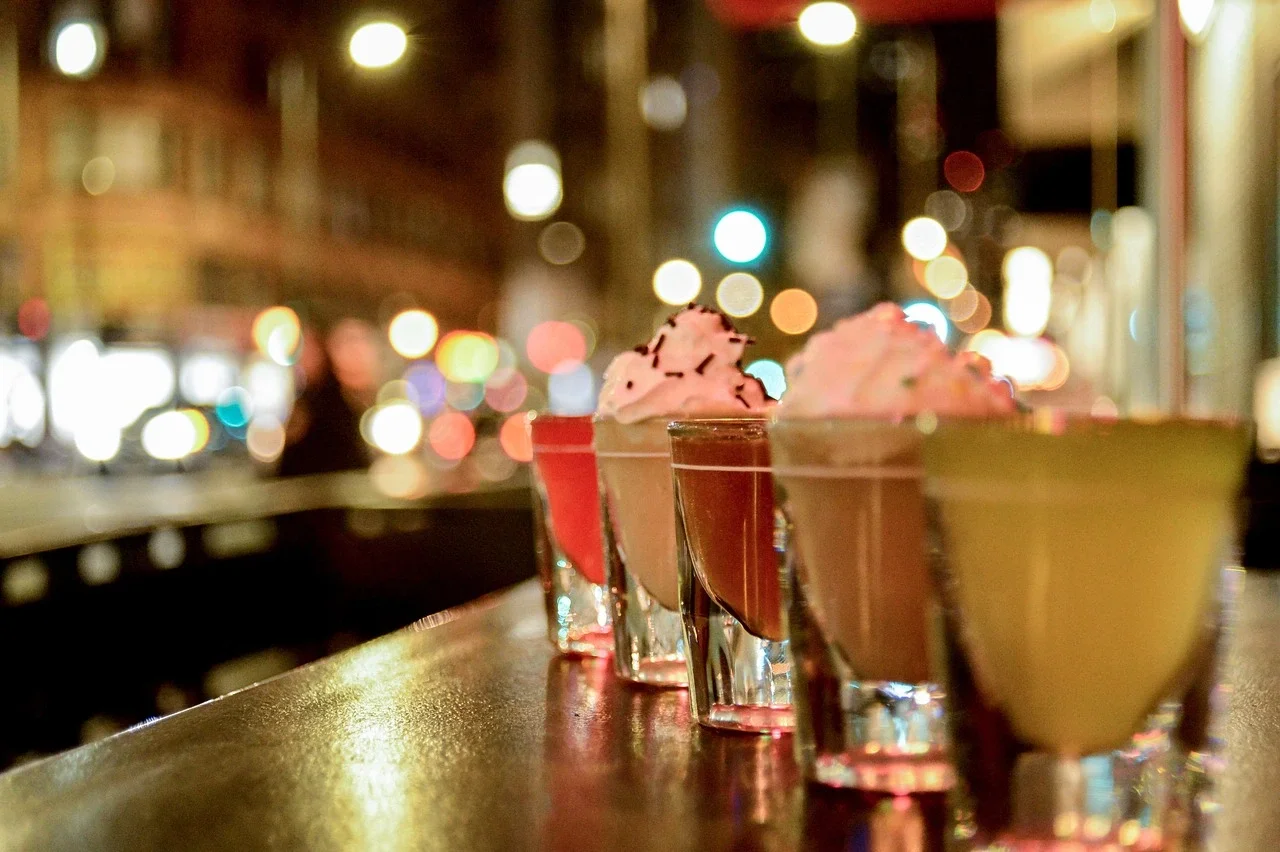 Shoty z wódką. Pomysły na kolorowe szoty z wódki - Blog Ostoya Vodka